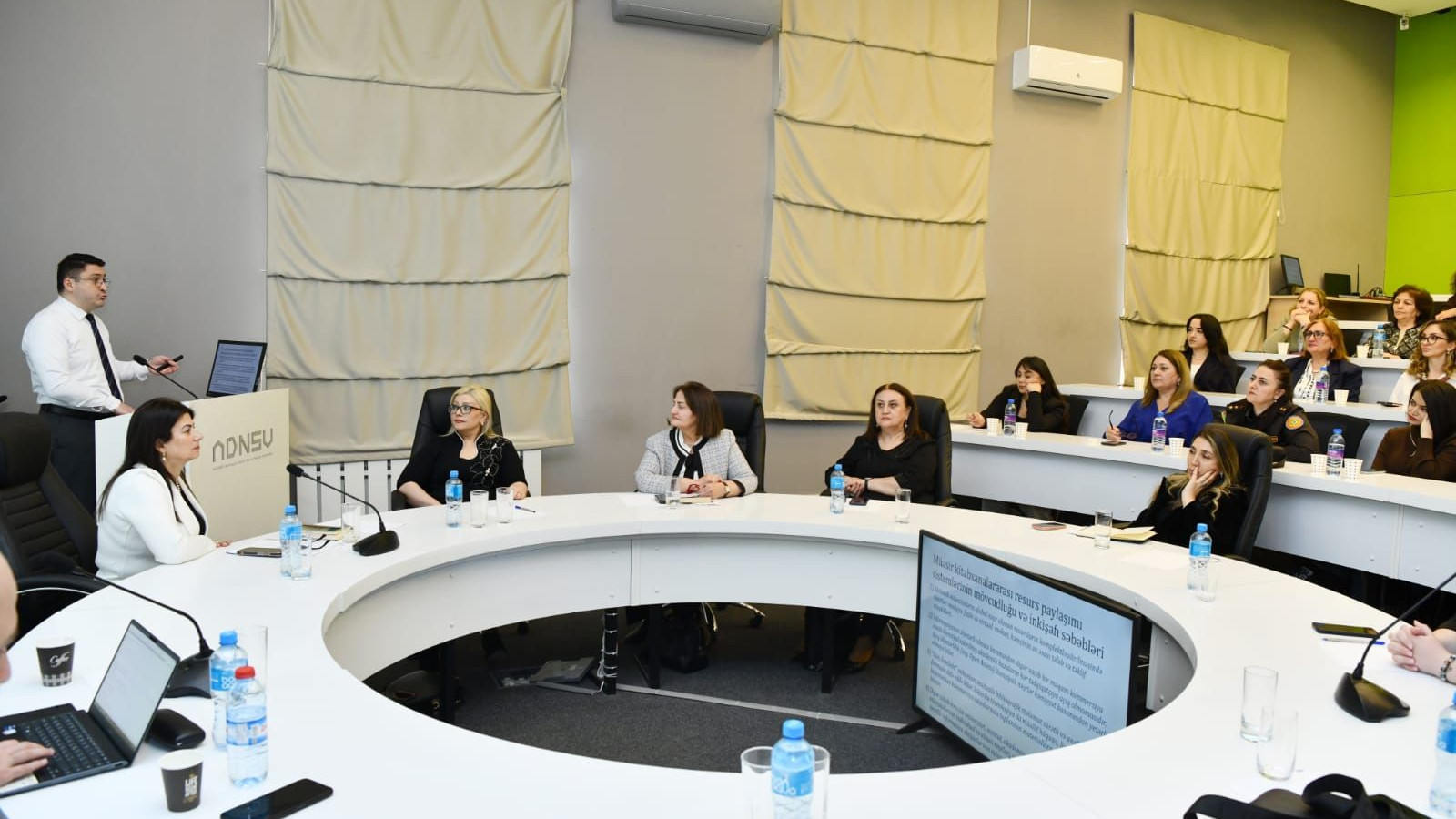 Library 2.0 : innovative services and software. Implementation of Web 2 technologies in ...